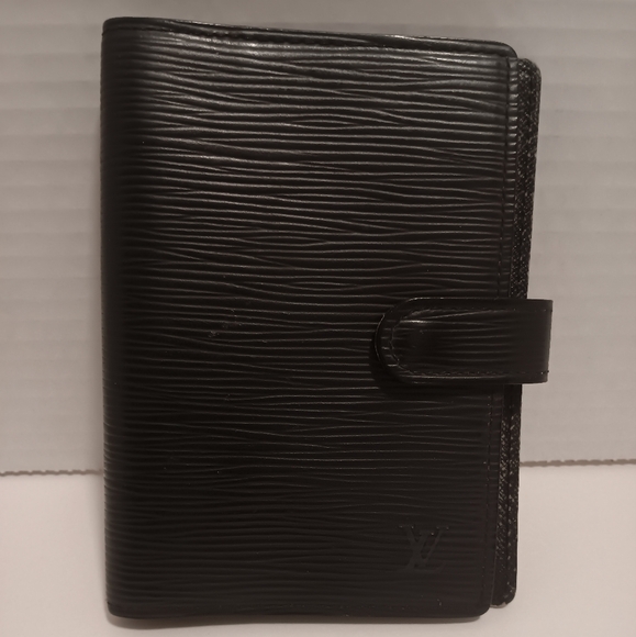 Louis Vuitton | Other | Louis Vuitton Authentic Notebook Cover Epi ...